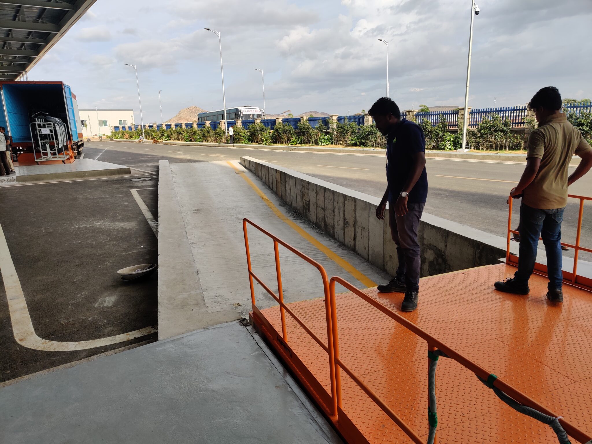 Dock Levellers - The Best Solution For Modern Loading Bay